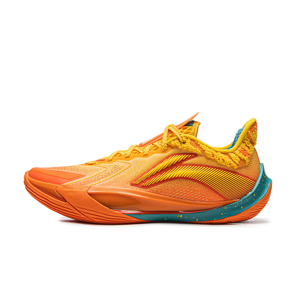 Pokemon x LiNing Sonic 13v2 'Charizard'